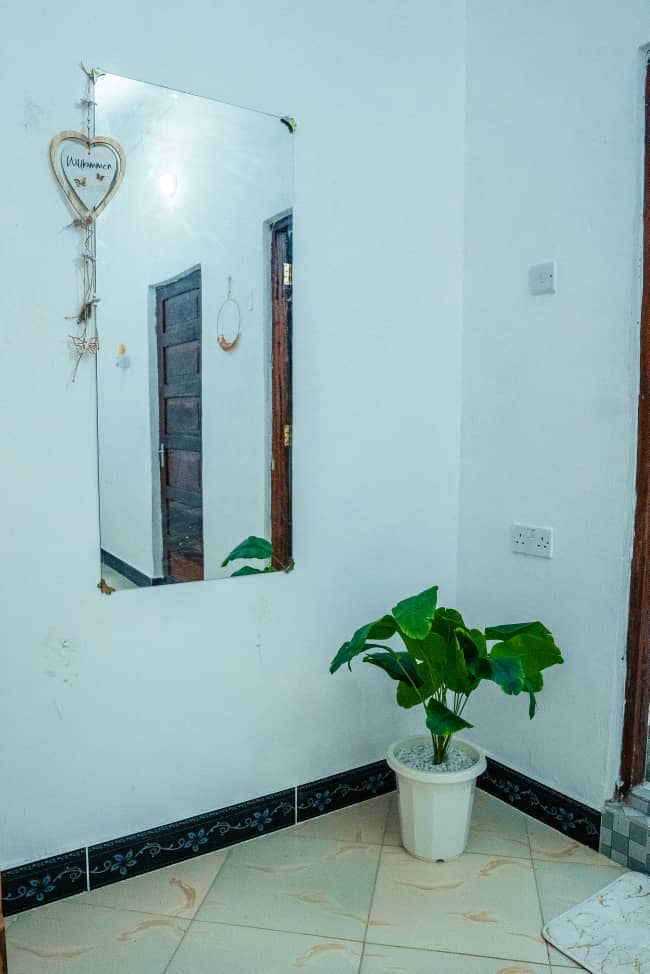 Nomad cave Forodhani (quarto Família/Amigos) - Apartamentos com apoio ...