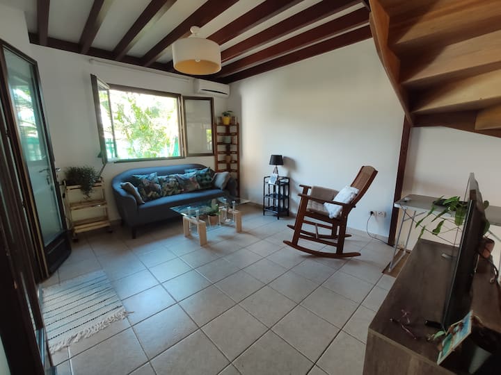 Maison Avec Jacuzzi Coeur De St Gilles Les Bains - Saint-Gilles les Bains