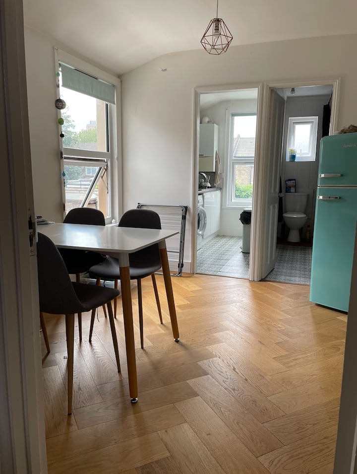 Bright&spacious East London Flat, 5 Min To Tube - Beckton - London