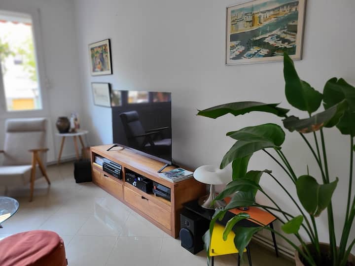 Appartement Design Bien Situé Avec Parking - Marseille