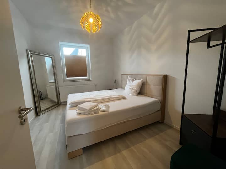 Lisboa: Messe/business/fewo Dus - Hilden