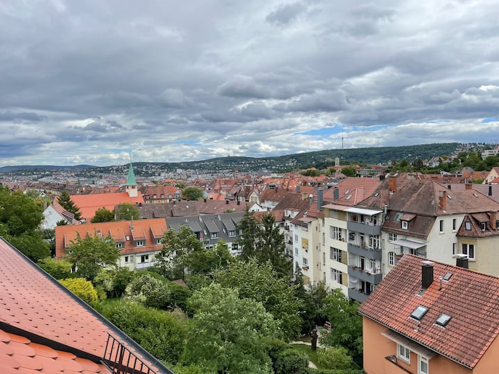 Hanglage Mit Schönem Talblick - Stuttgart