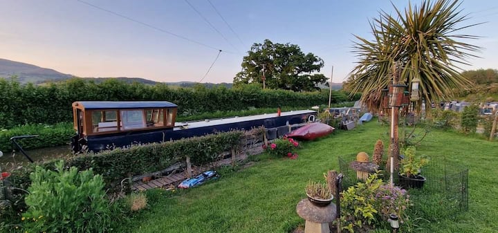 Narrowboat Holiday - Abergavenny