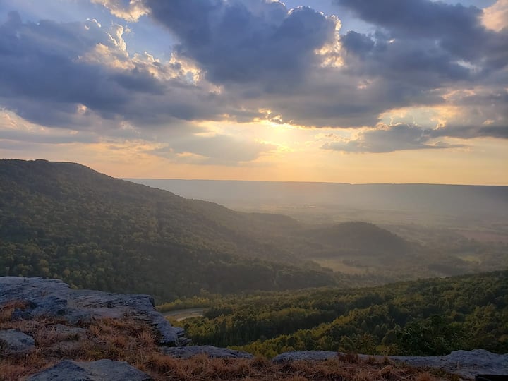 Modern Log Cabin With Breathtaking View - Chickamauga Lake, TN