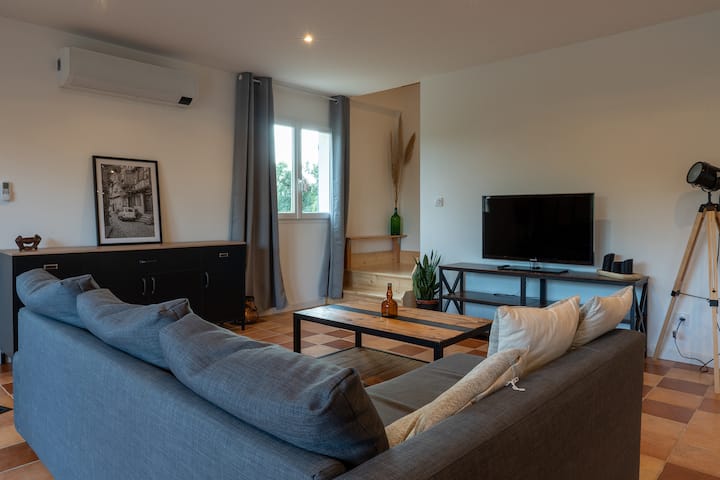 Maison 11 Couchages
Lac Privé
Piscine - Haute-Garonne