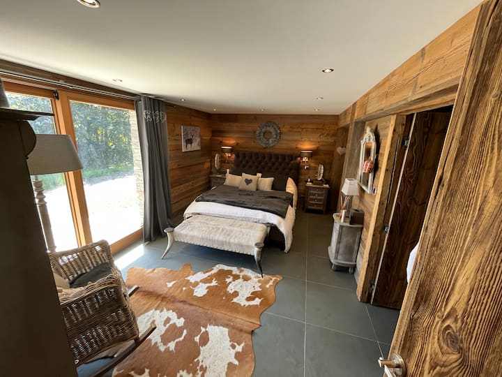 Charming And Stylish Ski Chalet In Les Gets - Morzine