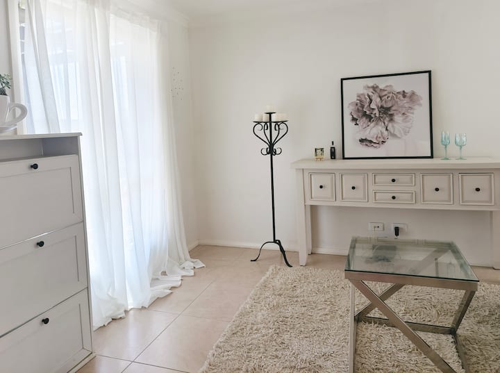Franklin 3br Entire Fully Fenced Home - Canberra