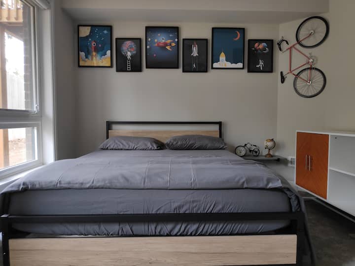 1 Br W/ Queen Bed + Private Bath - Brantford, ON