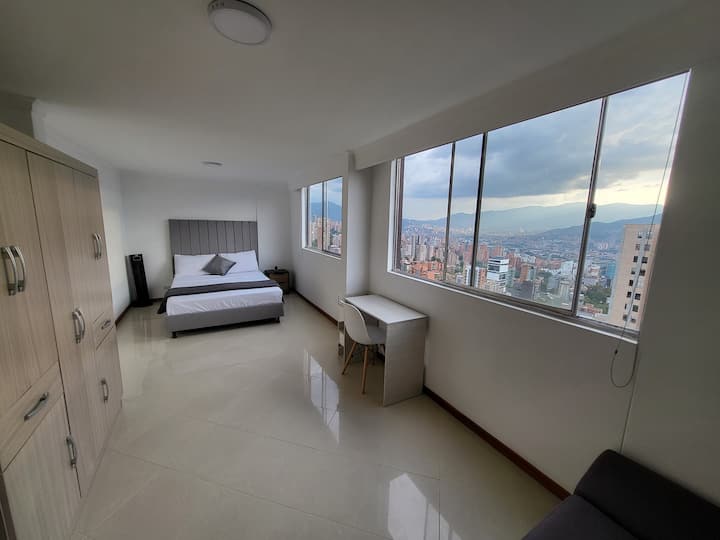 Habitación En Penthouse Poblado - Medellín