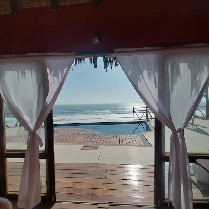 Cabañas Con Piscina Con Vista Al Mar De Wakama - Peru