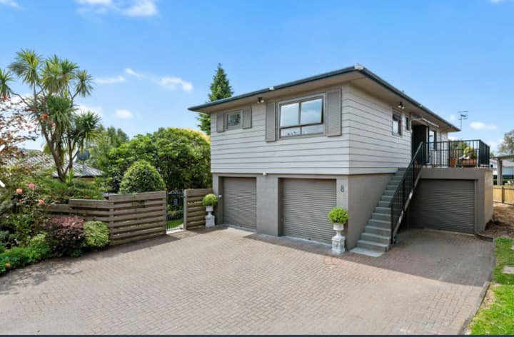 Spacious Home In Perfect Location-redwoods & Lakes - Rotorua