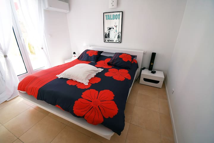 Appartement Rez-de-jardin Villa - Biguglia