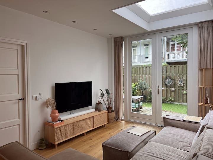 2 Bedroom Apartment With Garden Near Vondelpark - Amsterdam