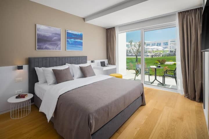 Luxury Apartment With Terrace - Poreč