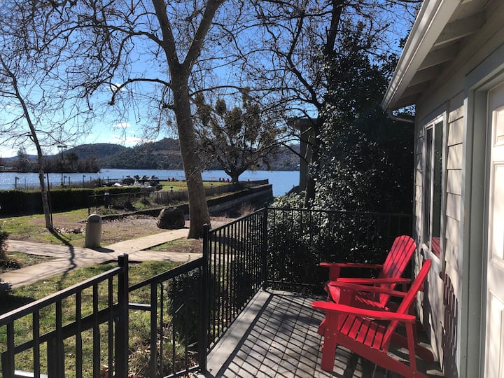 #16 Queen Studio Cottage - Clearlake, CA