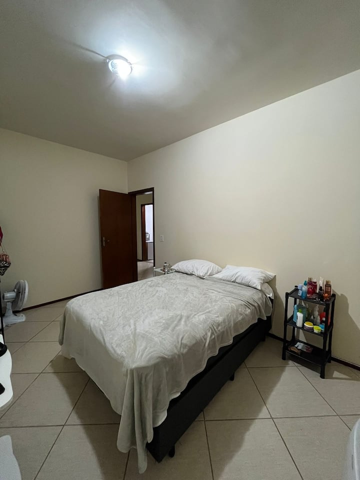Casa Com Dois Quartos E Varanda - Jaguariúna