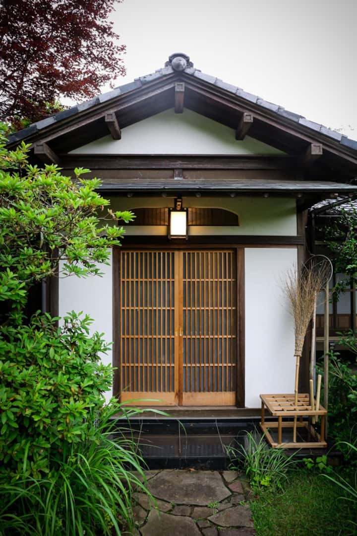 Exp._co-onsen 新しく開発された古民家で、専用の温泉、サウナ、庭園付き - Atami