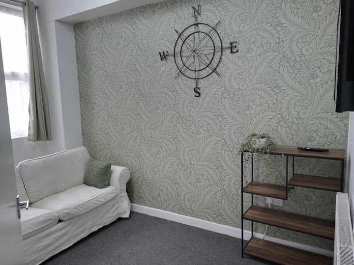 Self Contained Ground Floor Apt. - Liverpool