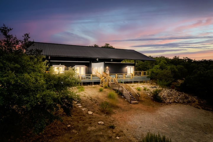 Hideaway: Breathtaking Views W/ Playground - Canyon Lake, TX