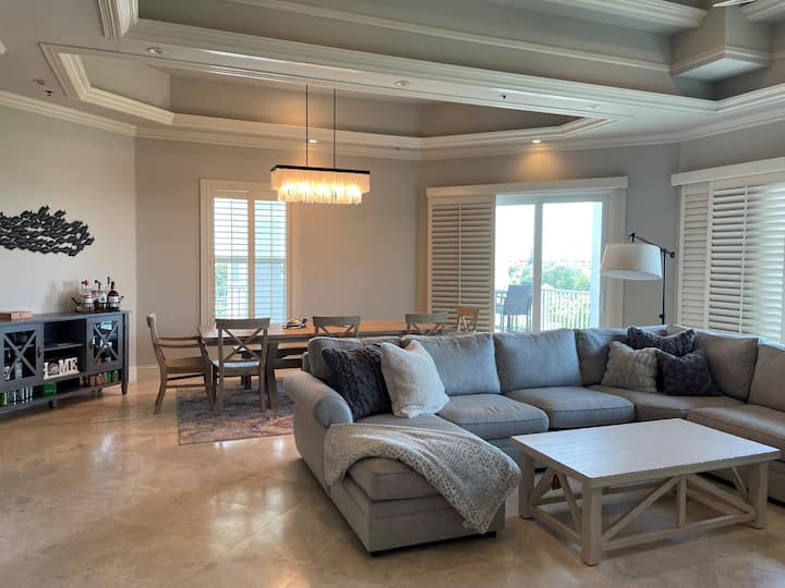 Marco Penthouse With Ocean Views - Marco Island, FL