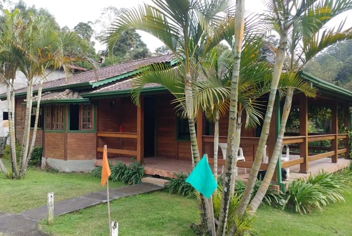 Alugo Casa De Madeira Na Serra. - Nova Friburgo