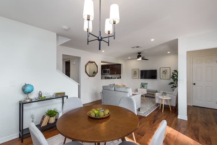 Stylish Condo-central Location! - Mesa