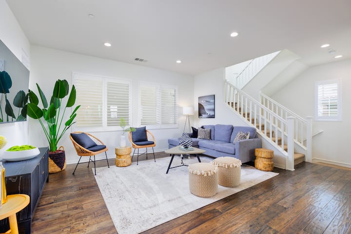 New! 4bd 4ba Family Home Near Disneyland - Cypress, CA