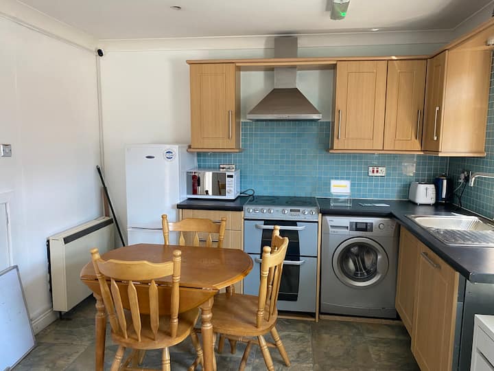 Double Room With Dedicated Bath And Toilet - Basildon