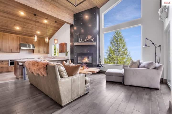 Ski-in/out Mod/indust Luxe Schweitzer Mountain - Sandpoint, ID