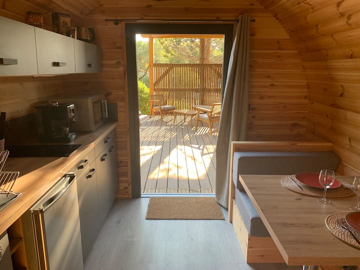 Hébergement Insolite En Tonneau, Jacuzzi & Piscine - Hérault