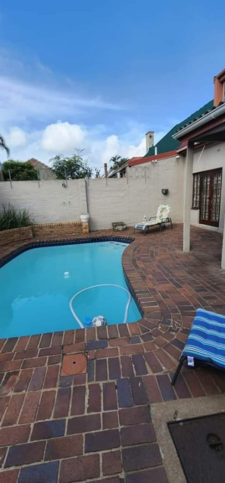 18 Laburnum Lodge -