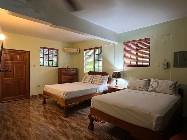 Room #9 Castlevue Bnb - Montego Bay