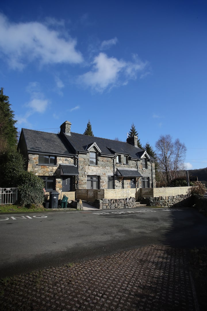 Bryn Glo - Penrhyndeudraeth