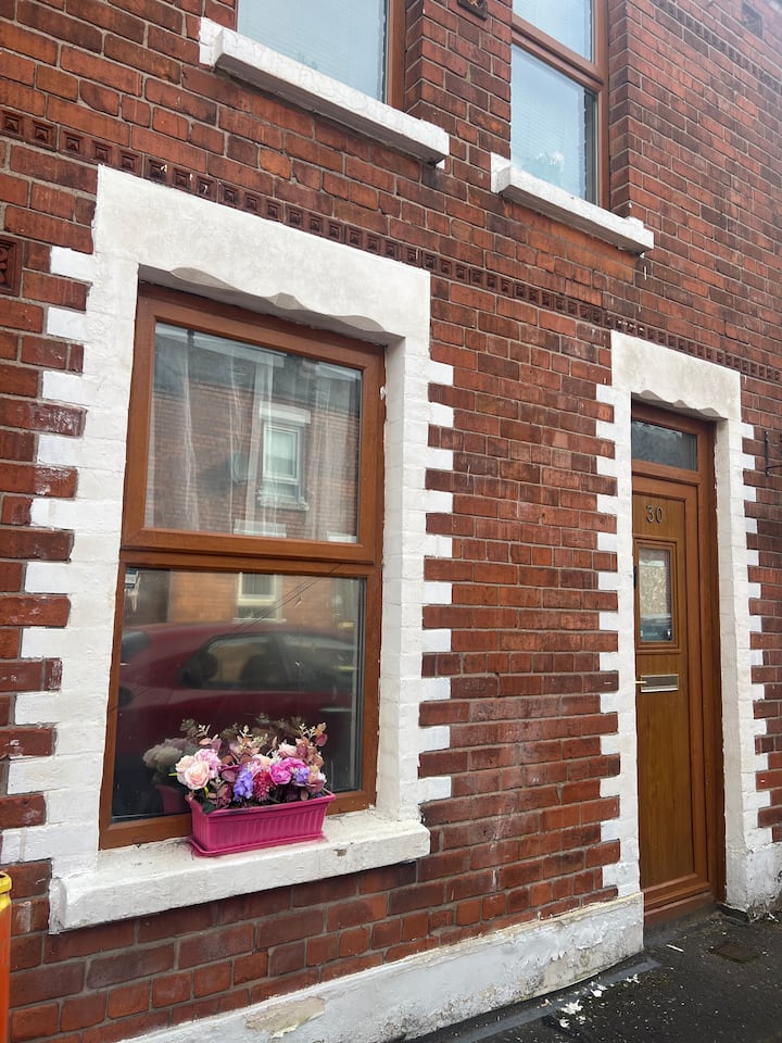 Authentic Belfast - Charming 100year Old House - Belfast