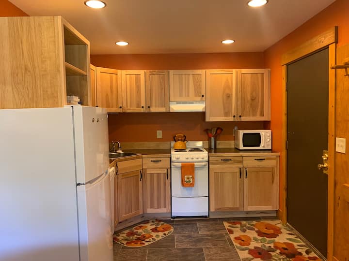 Charming Condo Close To Lifts - Big Sky, MT