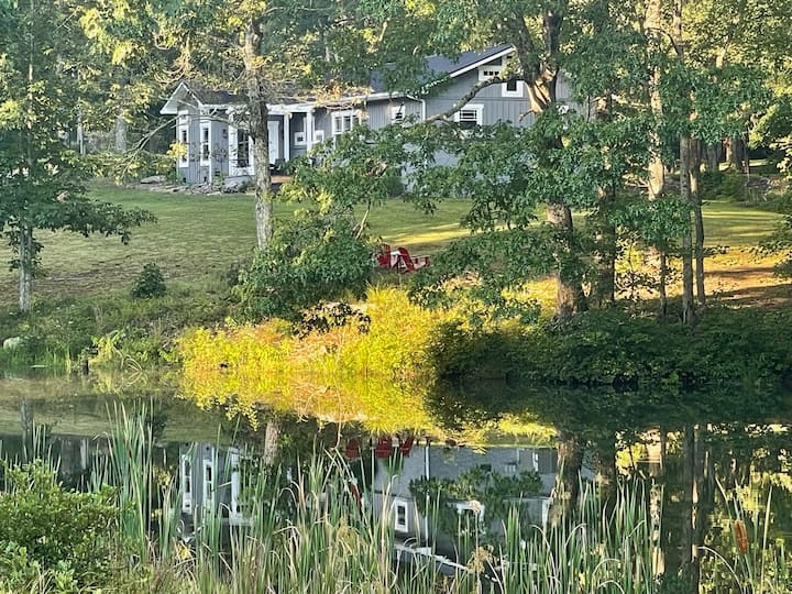 Peaceful Mountaintop Cottage - Monteagle, TN