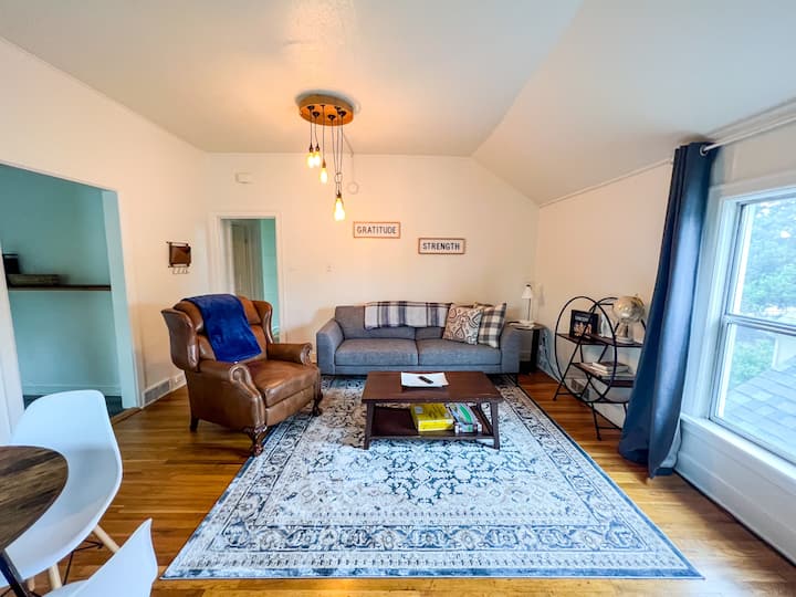 University Area Apartment - Missoula, MT