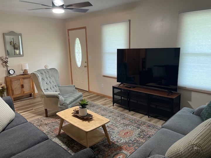Cozy Cottage Near Trails & Lake - Athens, OH