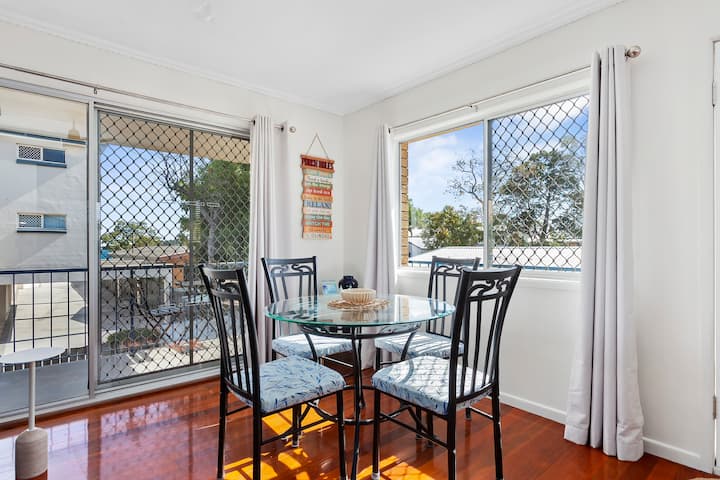 Winston Waves - Bribie Island