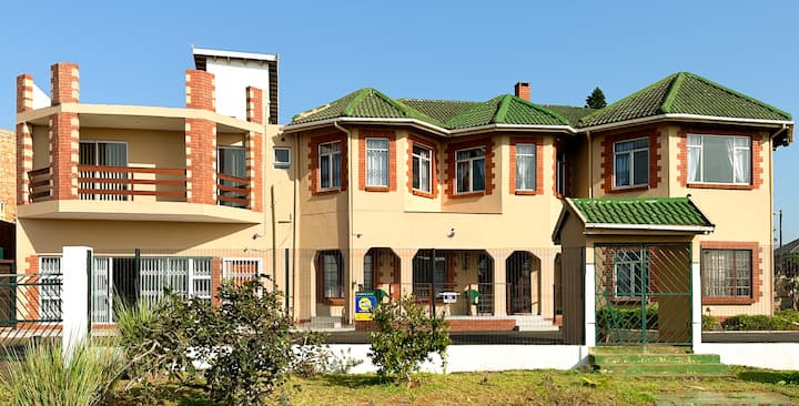 Tarkshay Guesthouse - La Mercy