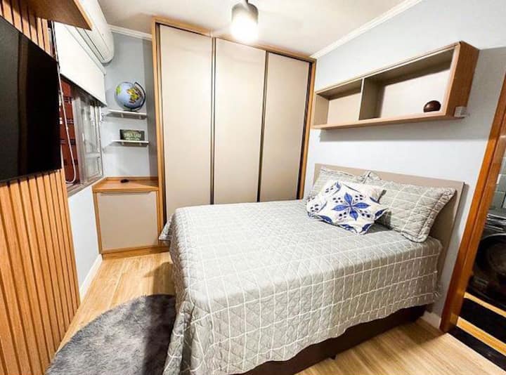 Linda Sala Living Com Garagem E 400 Megas Internet - Santos