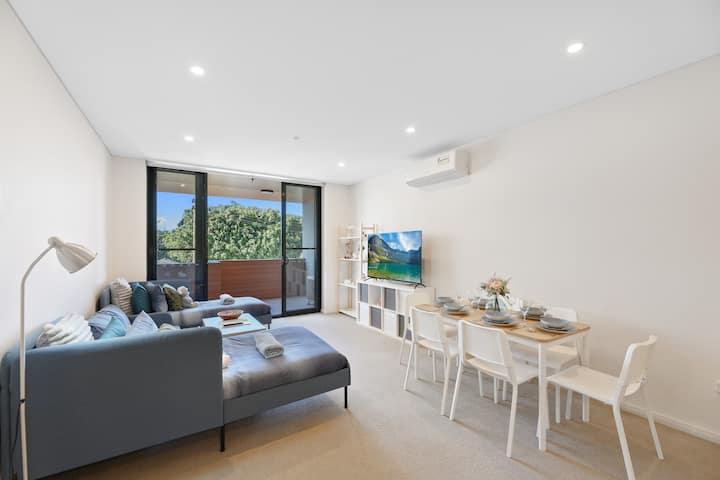 004.方便到达市中心的舒适两房,靠近飞机场2公里,走路5分钟到火车站,20分悉尼市中心 - Sutherland