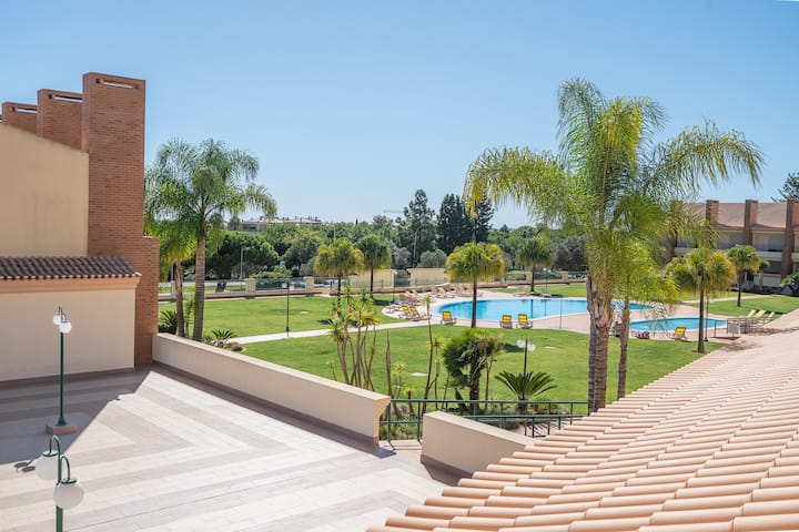 Large Balcony 2 Bed 2 Bath  By The Golf - Quarteira