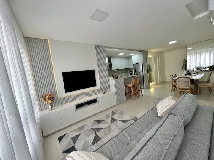 Prédio C/piscina_capão Da Canoa - Brasil