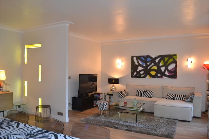 Appart Spacieux Et Confortable (16e) - Courbevoie