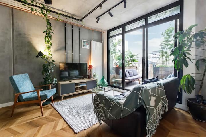 Beautiful Eco-apartment,
2 Bed & 2 Bath - Melbourne