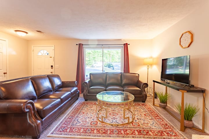 Serene Home 9 Mins From Uptown! - Charlotte, NC