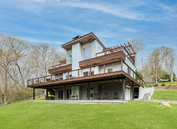 Modern Beach Home W/heated Pool, Steps From Ocean - Montauk, NY