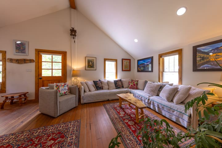 The Crested Butte Poppy Palace - Crested Butte, CO