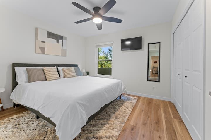 Modern Chic Home In Vibey South Austin! - Onion Creek - Austin